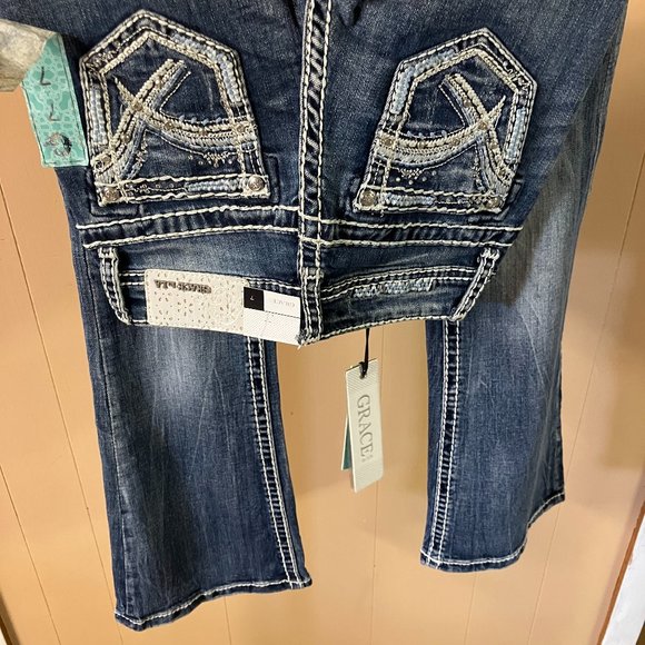Grace in LA | Bottoms | New Girls Grace Jeans With A Little Sparkle And ...